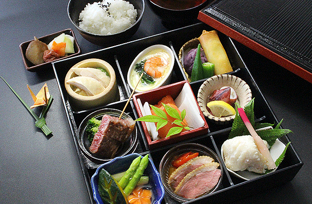 Okinawa Moby Dick Dinner Cruise